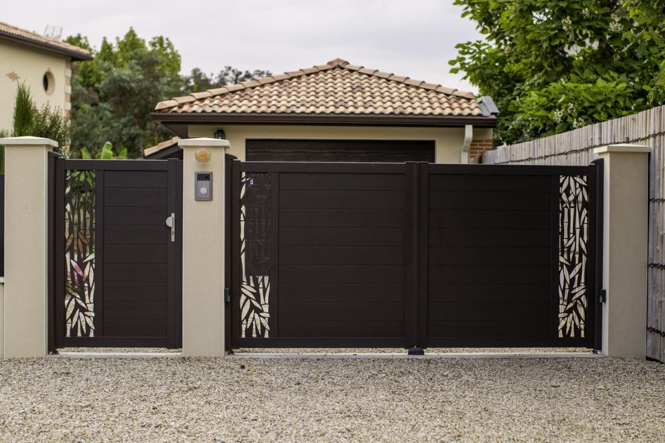 Les tendances en portails de maison : une entrée unique - Maisons Sic