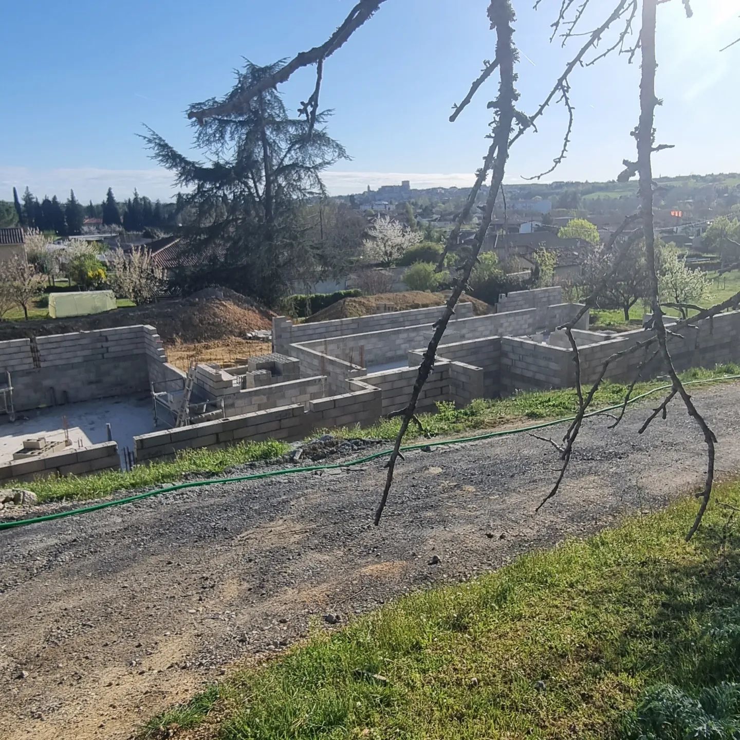 Adapter sa Maison à son Terrain de Construction